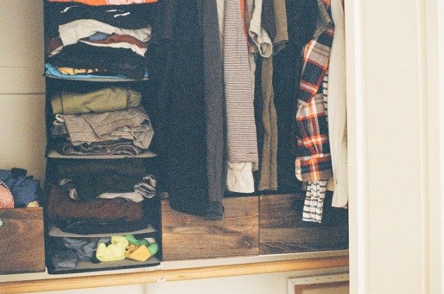 The Do's and Don'ts of Sharing Clothes With Your Roommate | Uloop